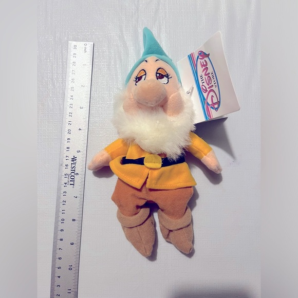 Disney | Toys | Disney Snow White And The Seven Dwarfs Bashful 8 Plush ...